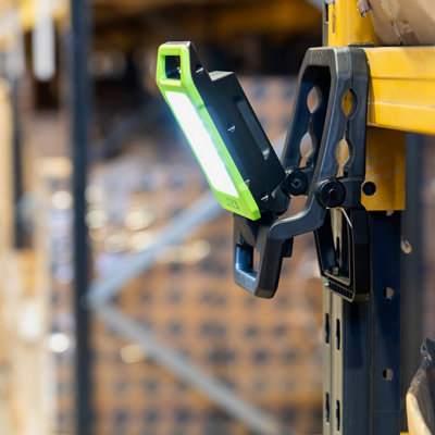 Luceco Rechargeable Folding Clamp Worklight 1000LM 9W 6500K - USB Charged