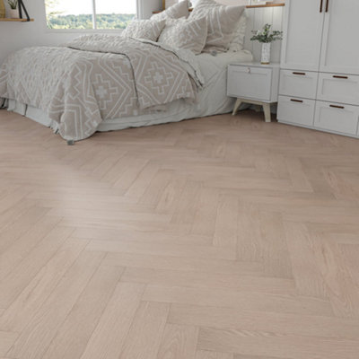 Luxury Flooring Luna Herringbone Effect 8mm Laminate Click Flooring - 1.8m2