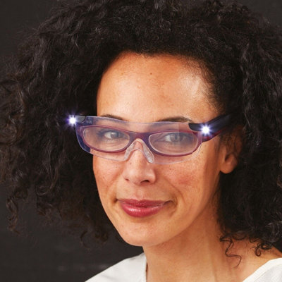 Magnifying glasses with lights store