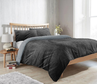 Maine Check Fluffy Fleece Duvet Set in Grey - Double