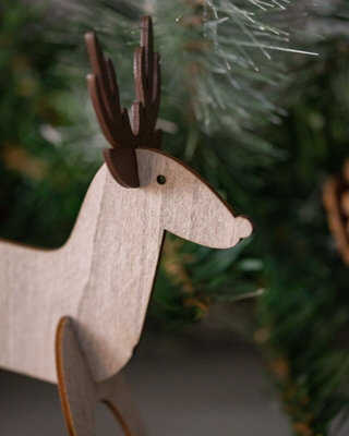 Make Your Own Wooden Reindeer Decoration