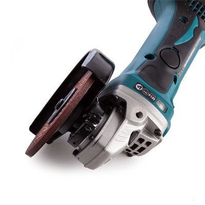 Makita DGA452 18v Cordless Li Ion Angle Grinder 2 x 2.0ah Batts Charger