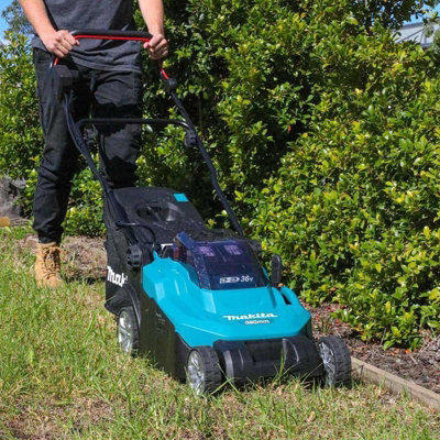 Makita DLM382Z Twin 18V 36V Li ion LXT 38cm Lawn Mower Batteries and Charger Not Included