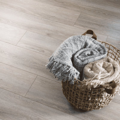 Malmo LVT Waterproof Luxury Vinyl Tile Sand Wood Effect 2.14m² Built In ...