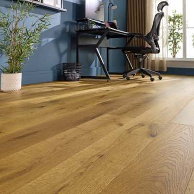 Manor Corsham Engineered Wood Flooring 18mm x 190mm Golden Brushed ...