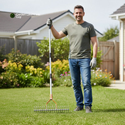 Manual Lawn Scarifier / Thatch Removal Rake