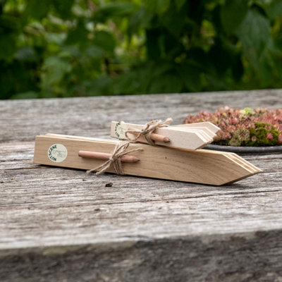 Marshalls Garden Oak Plant Labels Set of 4 with Pencil - 30cm