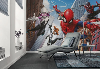 Marvel Spider-Man Swinging Crew Wall Mural, 2.5m x 4m