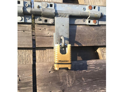 Master Lock M1177EURDCC Excell Closed Shackle Brass Combination 58mm ...