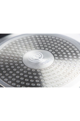 MasterChef 525502 Essential Non-Stick Frying Pan 24cm