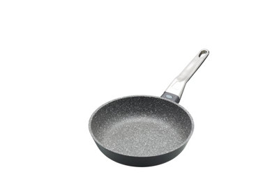 MasterClass Cast Aluminium Fast-heating Frying Pans Set with Non-stick ...
