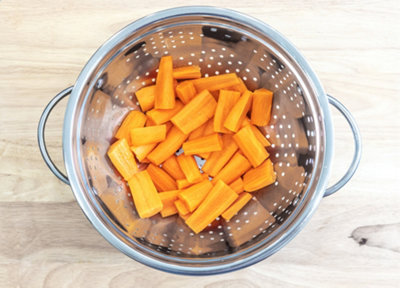 MasterClass Deluxe 25.5cm Two Handled Colander