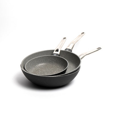 MasterClass Set of 2 Cast Aluminium Frying Pans (20/28cm) and a Wok ...