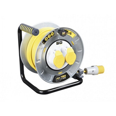 Masterplug Pro-xt Metal Cable Reel 110v 16a Thermal Cut-out 30m Multi ...