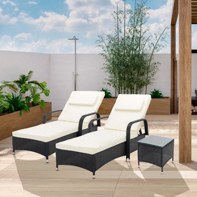 MCC Direct Rattan Sun lounger and Table Venice Brown | DIY at B&Q