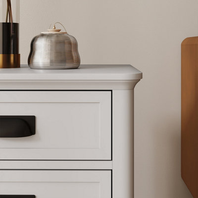 Melody Maison Pair of 3 Drawer Bedside Tables - Lawrence Ivory Range