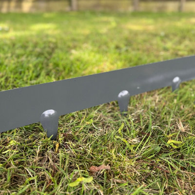 Metal Garden Lawn & Border Edging in Grey (5m x 8cm) - 5 Panels