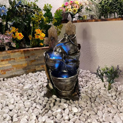 Metal Pouring Buckets Solar Powered Water Feature With Cover