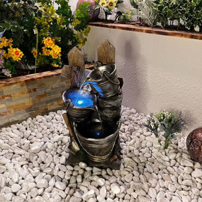 Metal Pouring Buckets Solar Powered Water Feature With Cover
