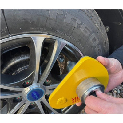 Milenco Alpha Gold Caravan Wheel Lock