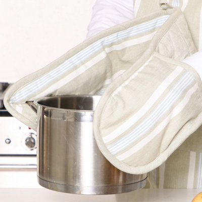 Millstone Blue Stripe Double Oven Glove Gift Idea | DIY at B&Q
