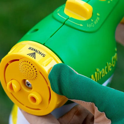 Miracle Gro Hose End Feeder with Soluble Plant Food Feeding for Flowers ...