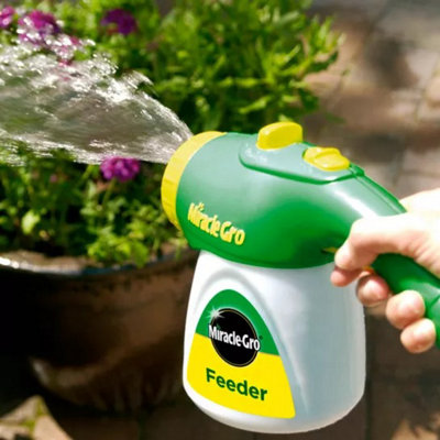 Miracle Gro Hose End Feeder with Soluble Plant Food Feeding for Flowers ...