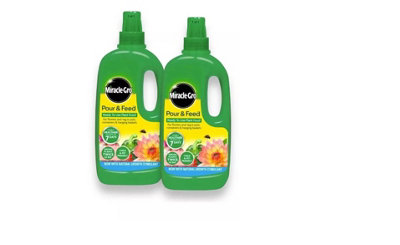 Miracle-Gro Improved Pour & Feed 1L Pack of 2