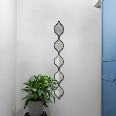 MirrorOutlet The Quinque Black Metal Framed Tear Drop Wall Mirror 124CM ...