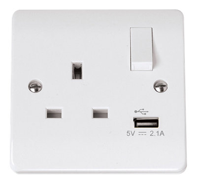 MODE 1 Gang Single Switched Socket 13Amp 2.1A USB CHARGER | DIY at B&Q