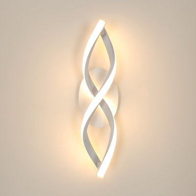 Modern Curved LED Wall Light - 16W, 1800lm Warm White 3000K