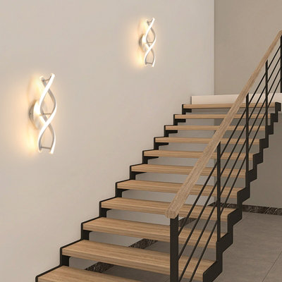 Modern Curved LED Wall Light - 16W, 1800lm Warm White 3000K