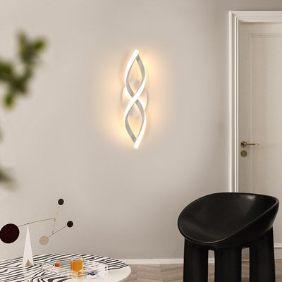 Modern Curved LED Wall Light - 16W, 1800lm Warm White 3000K