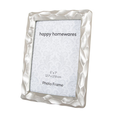 Modern Designer Metallic Silver 5x7 Resin Picture Frame with Moulded Border