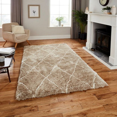 Mollan Rug 150 x 230cm / Subtle Elegance and Timeless Comfort for Any Room