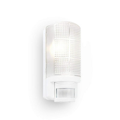Motion Outdoor Lights Mains Powered - PIR - Bulkhead Wall with Sensor ...