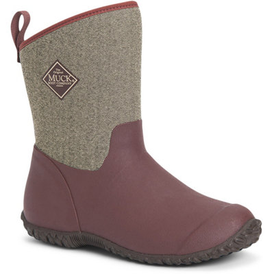 Muck Boots Muckster II Short Boot Raisin | DIY at B&Q