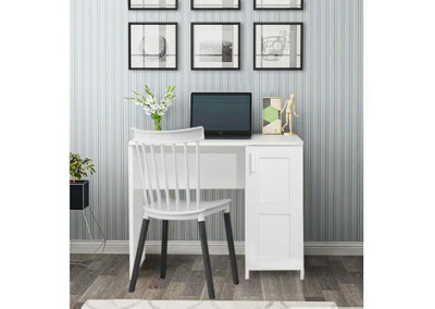 Mundus Computer Desk - 90 cm - White | DIY at B&Q