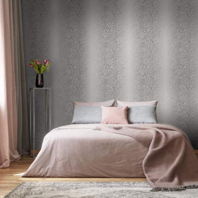 Muriva Leopard Skin Silver Wallpaper 168501