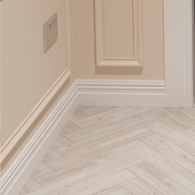 National Skirting Colonial MDF Skirting Board - 140mm x 25mm x 3040mm ...