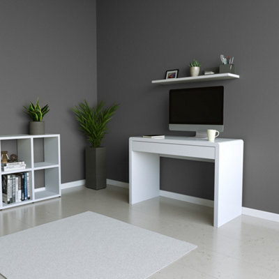 Nautilus Designs High Gloss White Computer Desk Workstation with ...