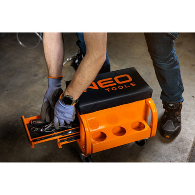 Neo Tools Workbench on Wheels with Tool Drawers