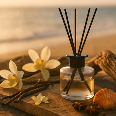 Nicola Spring Candle & Diffuser Set - 160g Vanilla Sands Soy Wax Jar & 200ml Reed Diffuser ...