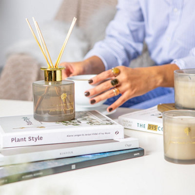 Nicola Spring Reed Diffuser - 200ml - Green Pomelo & Passion Fruit