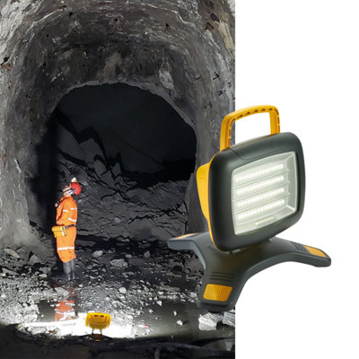 NightSearcher Galaxy Pro 6K Rechargeable Work Light, 6000 Lumens, IP54 ...