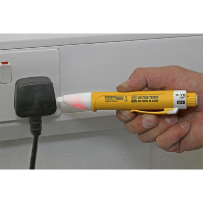 Non Contact Voltage Detector - 80 to 1000V Range - Battery Powered LED ...