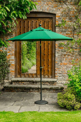 Norfolk Leisure Elizabeth Green Parasol 3m | DIY at B&Q