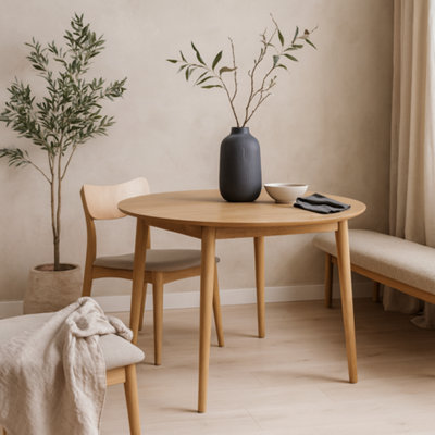Novi Sad Round Extending Dining Table Natural Oak Veneer