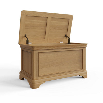 Oak Bedroom Storage Chest Box Natural Lacquered Finish