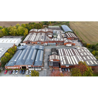 Oak Handrail Contemporary 3.0m Rake Drilled For 14mm Metal Spindles UK ...